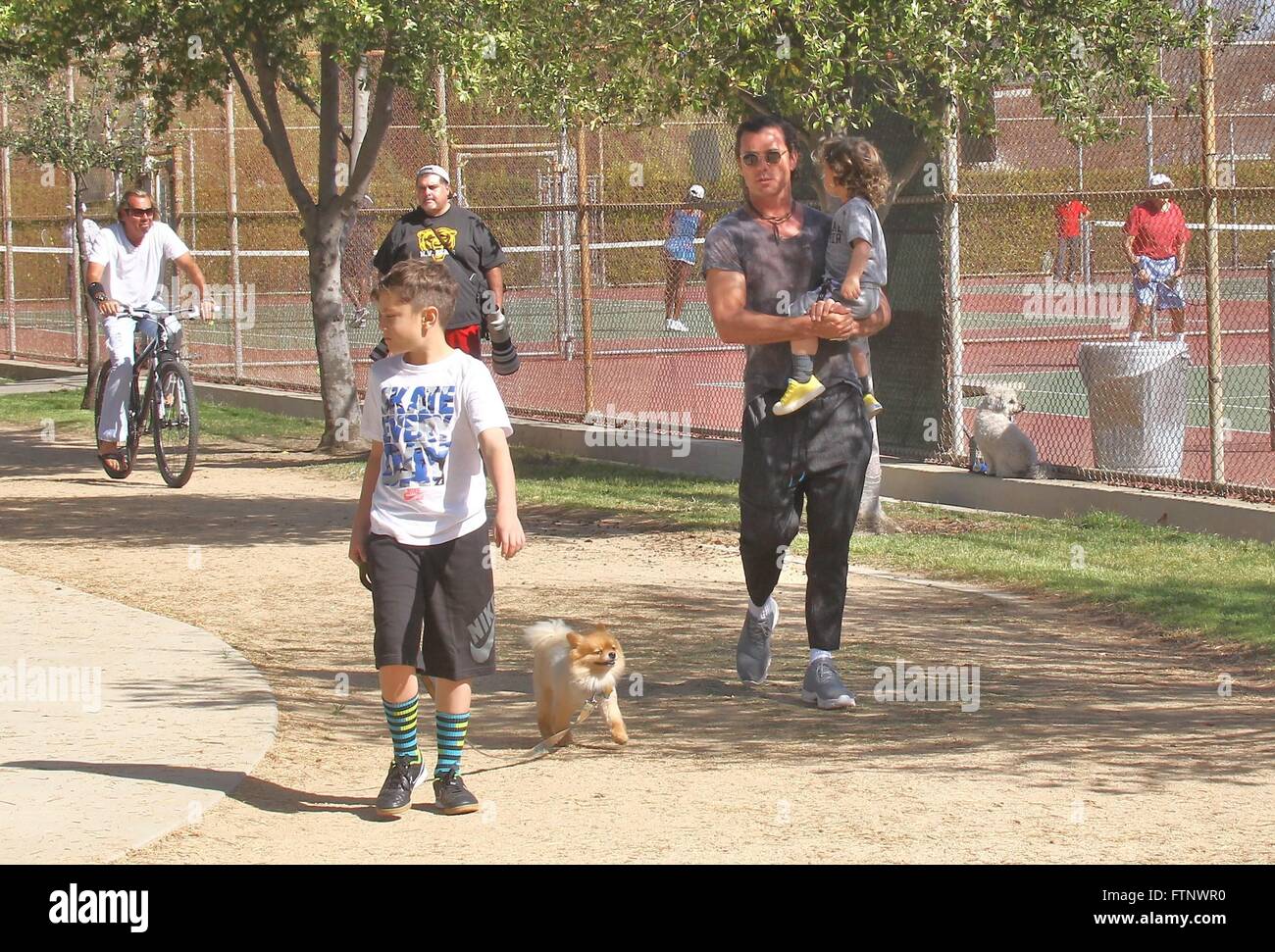 Gavin Rossdale enjoys an afternoon at the park with his three sons ...