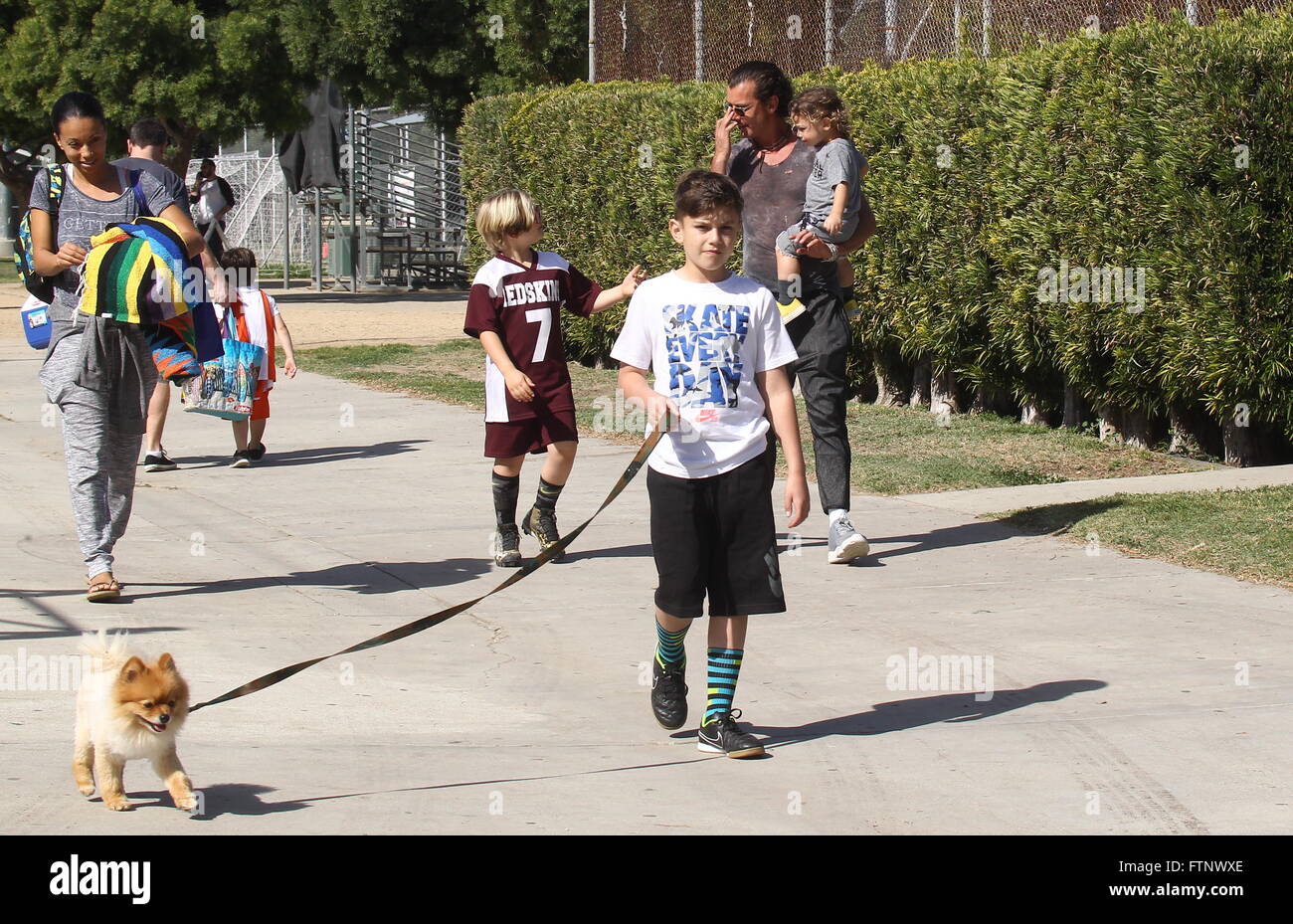 Gavin Rossdale enjoys an afternoon at the park with his three sons ...
