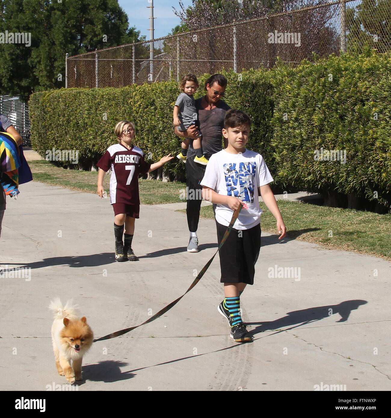 Gavin Rossdale enjoys an afternoon at the park with his three sons ...