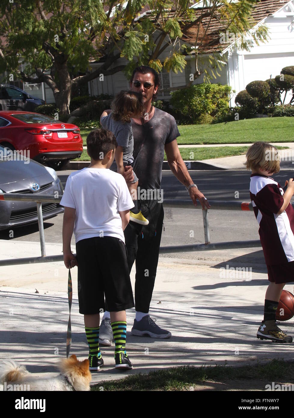 Gavin Rossdale enjoys an afternoon at the park with his three sons ...