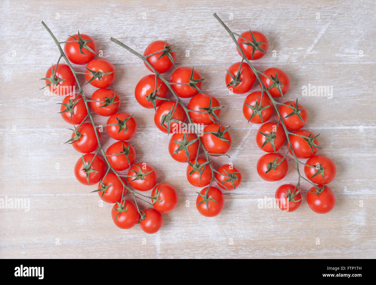 Cherry color contrast hi-res stock photography and images - Alamy