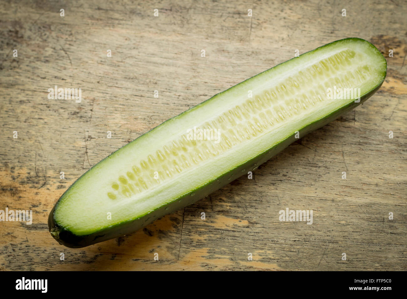 Lengthwise cutting hi-res stock photography and images - Alamy