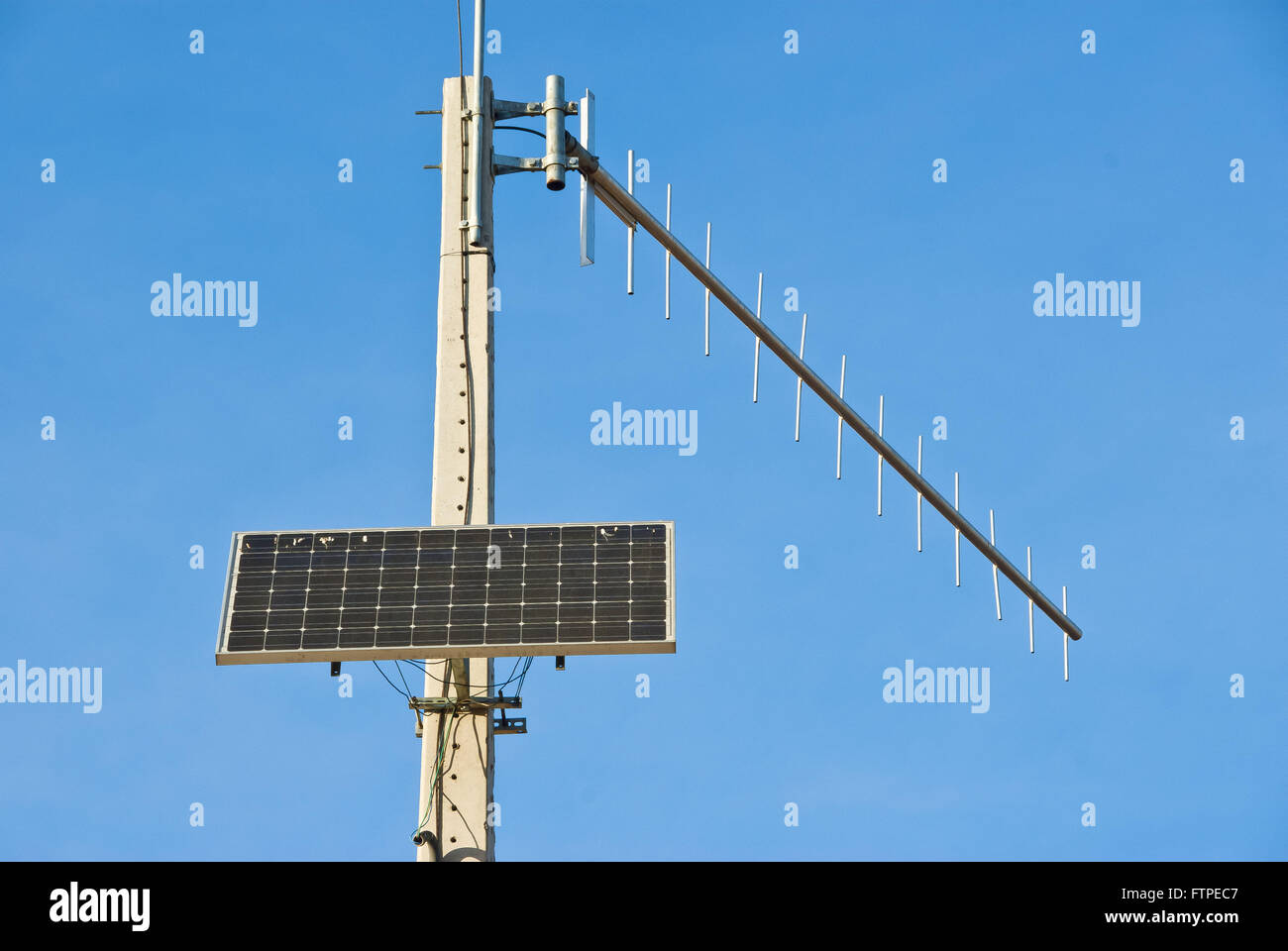 Solar antenna hi-res stock photography and images - Alamy
