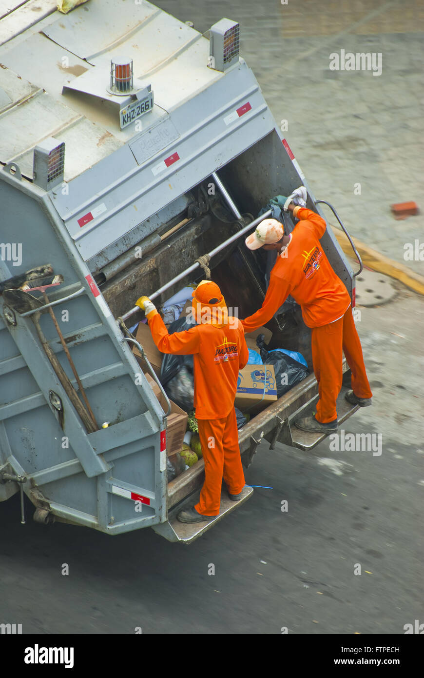 Garbage collection hi-res stock photography and images - Alamy