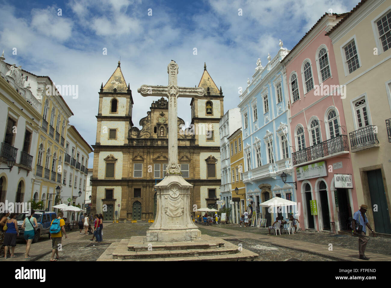 Largo do Cruzeiro de Sao Francisco Church in the background ...