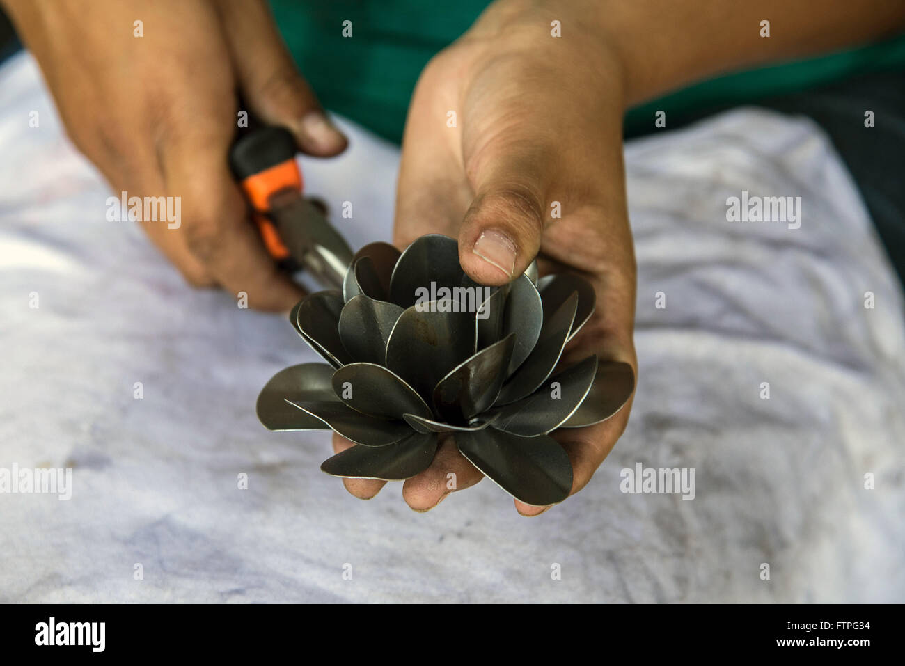 Metalwork craftsman hi-res stock photography and images - Alamy