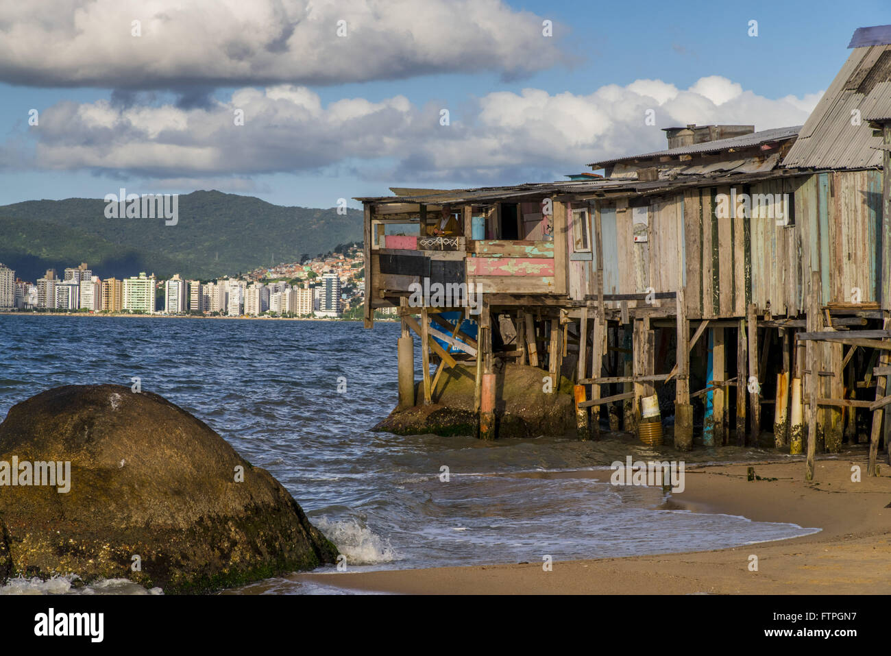 Stilt village hi-res stock photography and images - Alamy