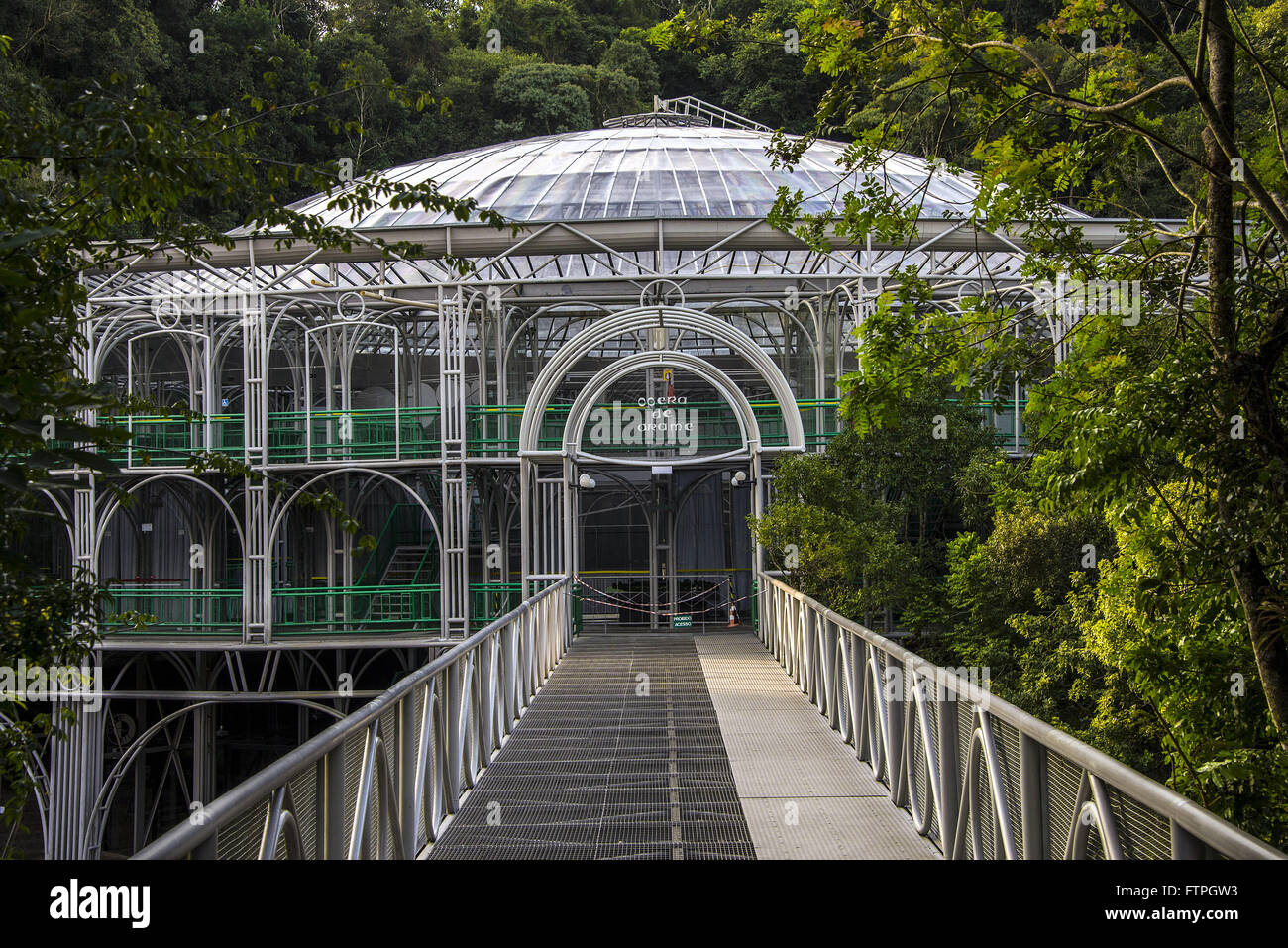 operates Wire - theater opened in 1992 in tubular structure and ...