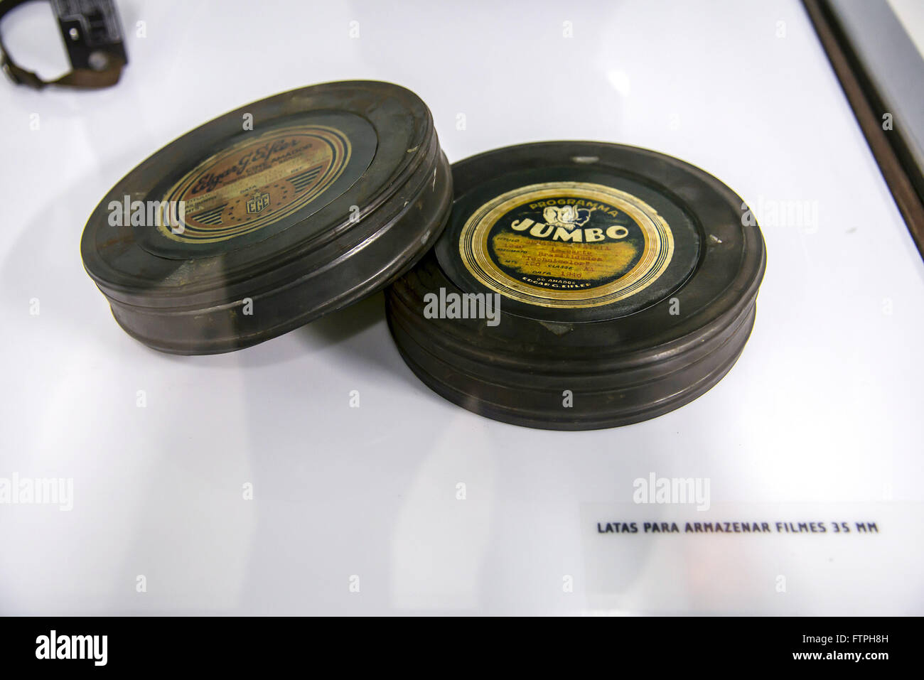 Old fashioned cans hi-res stock photography and images - Alamy