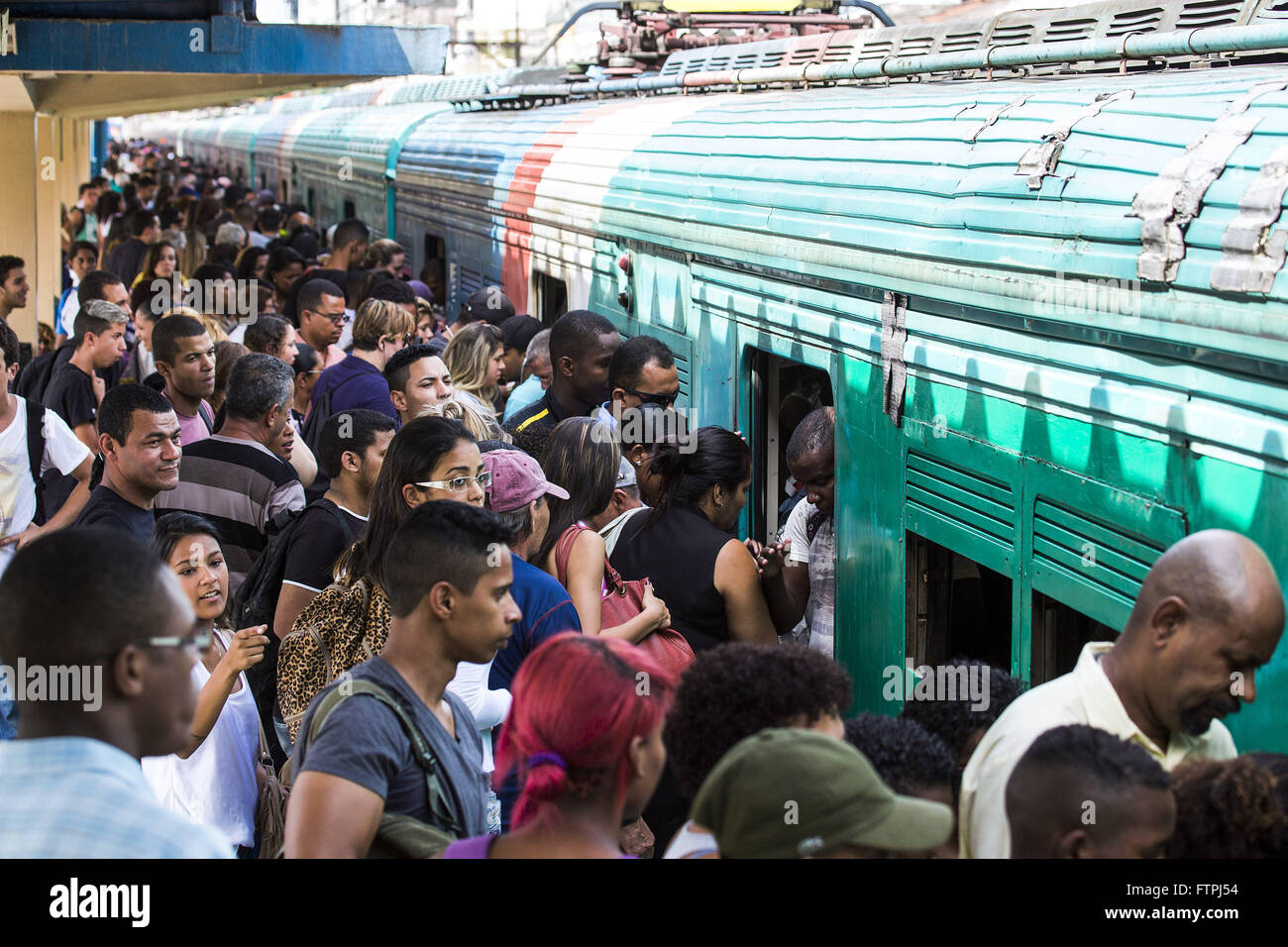 Crowded railway hi-res stock photography and images - Alamy
