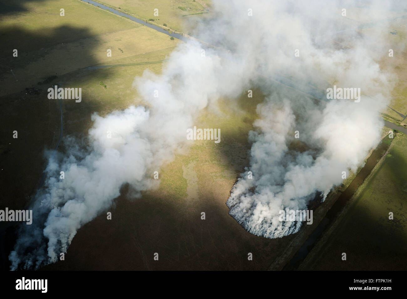 Aerial fire hi-res stock photography and images - Alamy