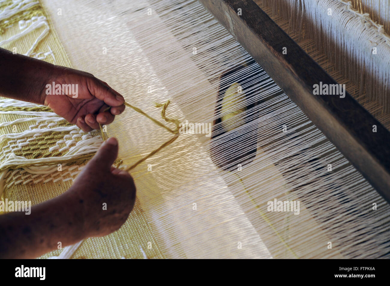 Handloom weaving hi-res stock photography and images - Alamy