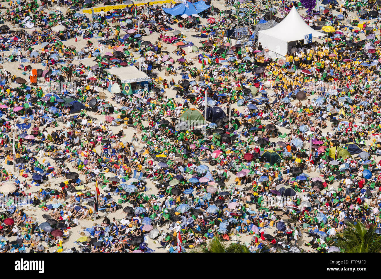Crowd of young people at World Youth Day 2013 in Rio Copacabana Beach ...