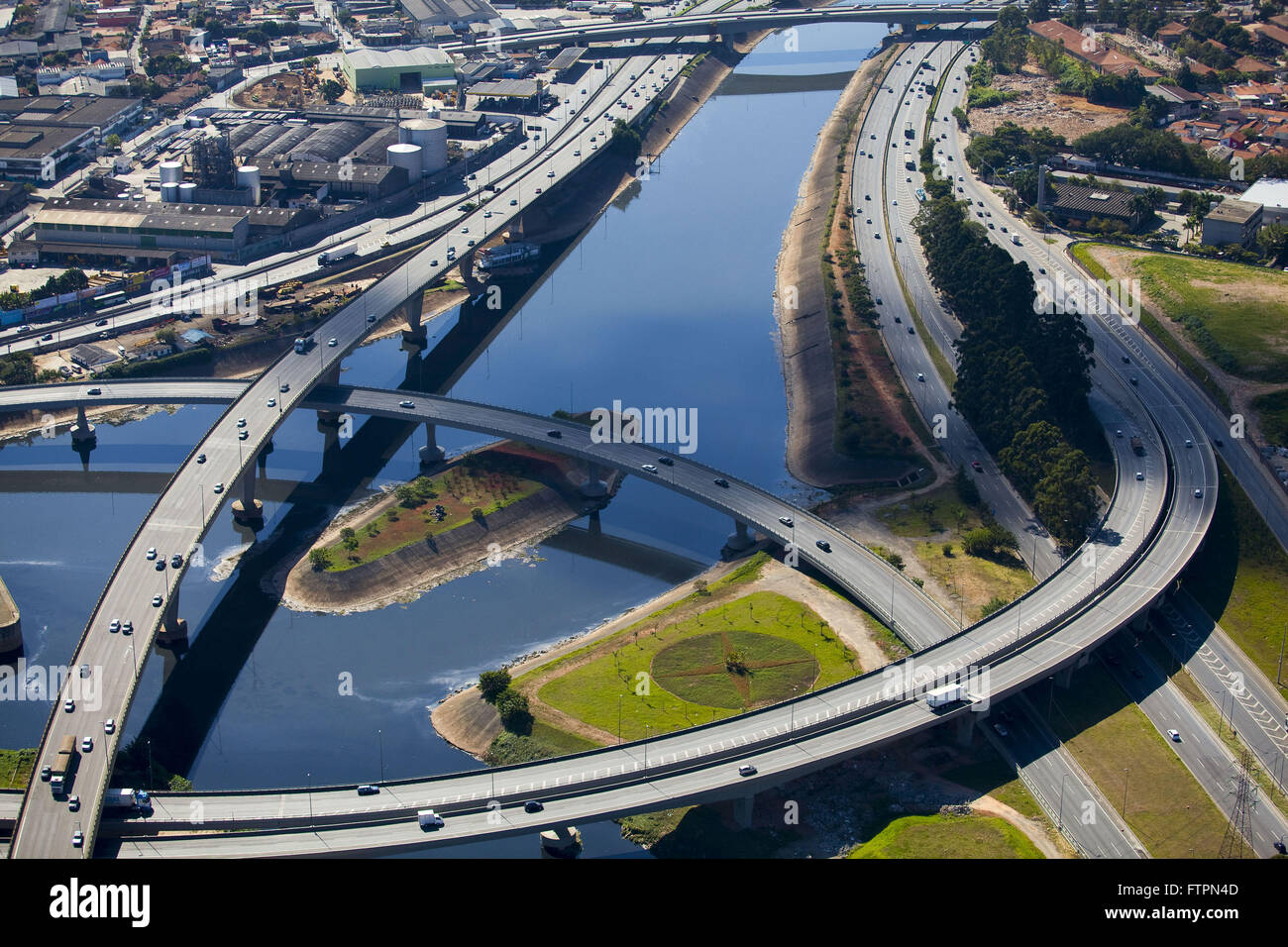 Viaducts hi-res stock photography and images - Alamy