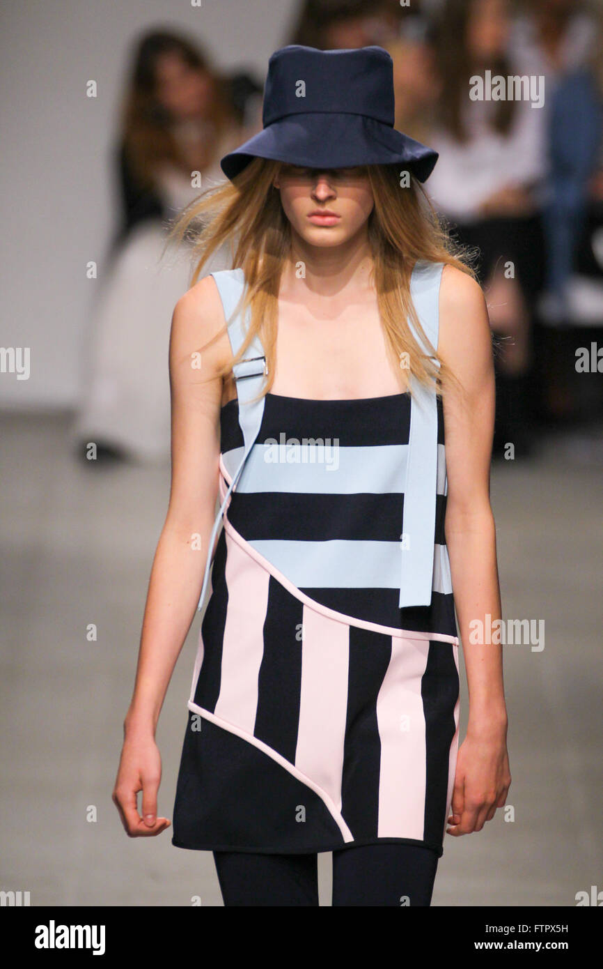 Fashion geometric patterns runway hi-res stock photography and images ...