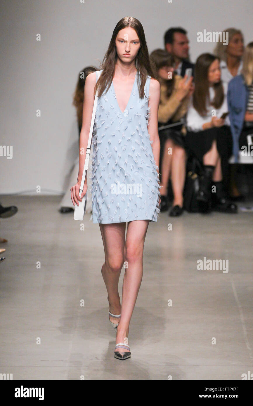 Fashion geometric patterns runway hi-res stock photography and images ...