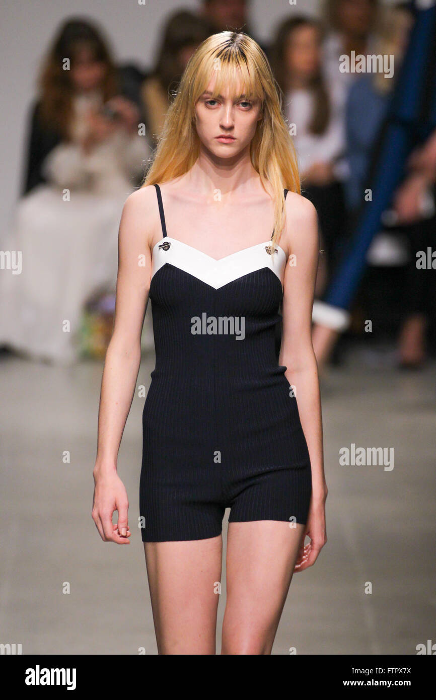 MILAN, ITALY - SEPTEMBER 25: A model walks the runway during the ...