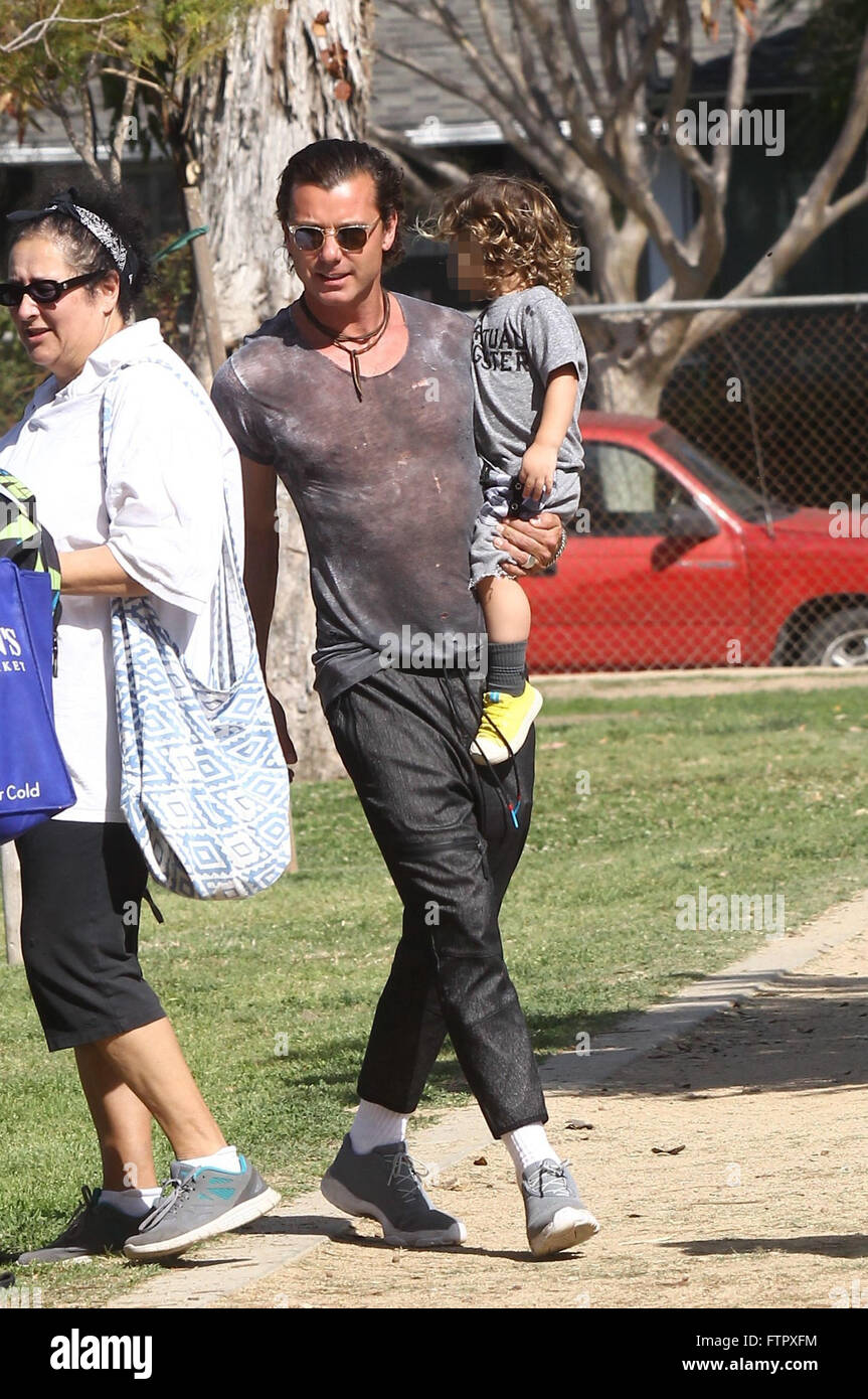 Gavin Rossdale enjoys an afternoon at the park with his three sons ...