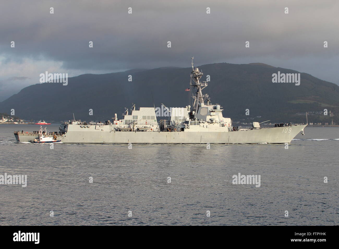 Arleigh burke class guided missile destroyer uss jason dunham ddg 109 ...