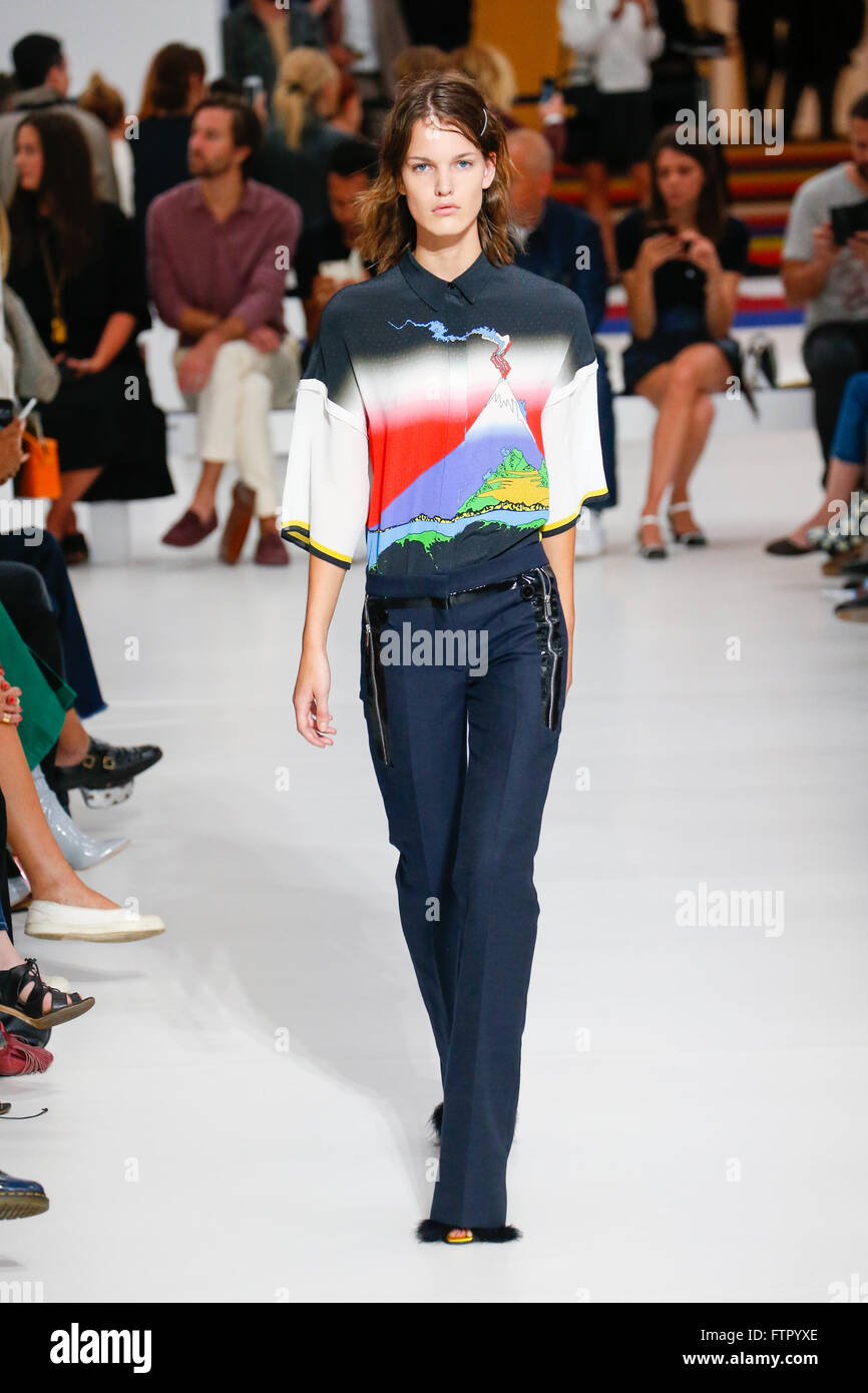 MILAN, ITALY - SEPTEMBER 25: A model walks the runway during the Marco ...