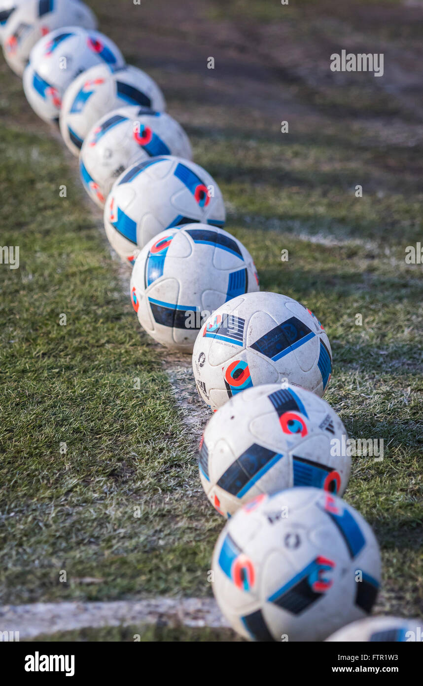 Match day ball on the pitch hi-res stock photography and images - Alamy