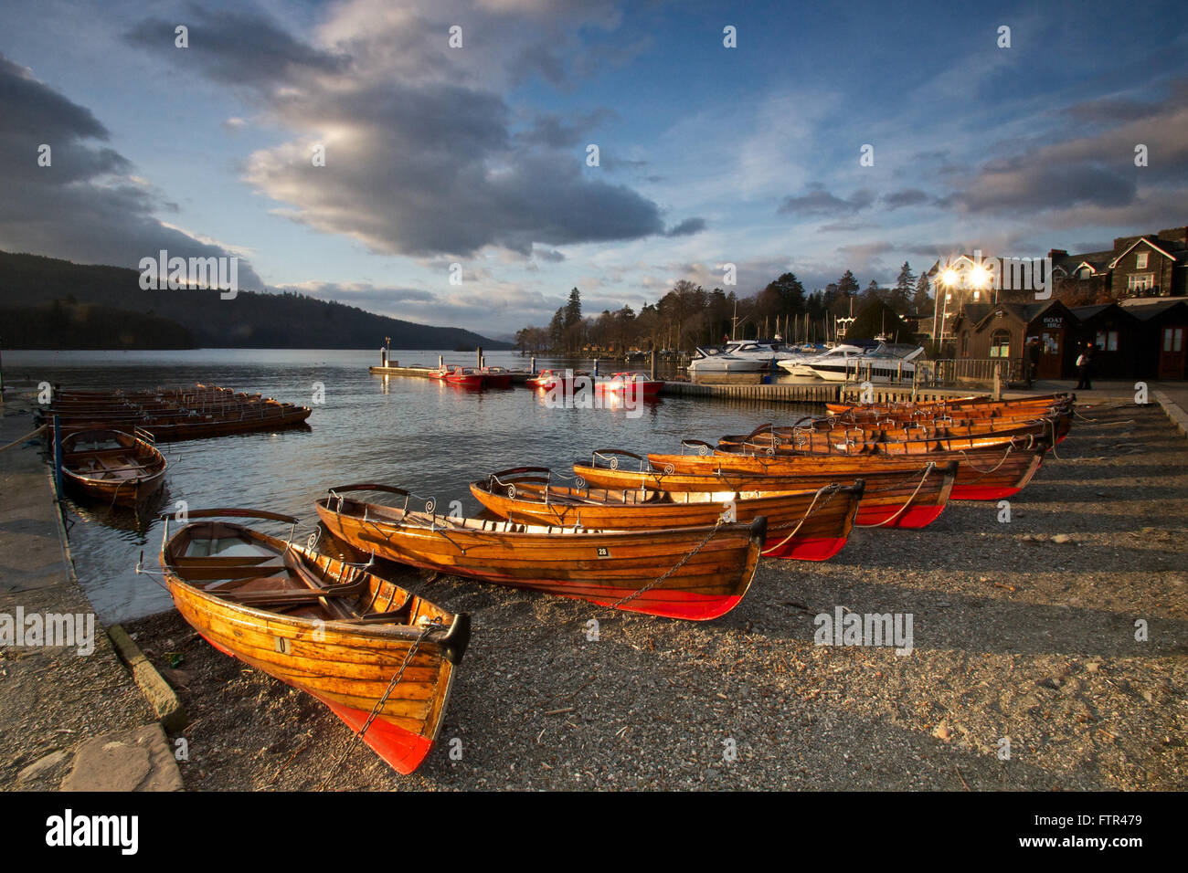 Windermere rowing boats hi-res stock photography and images - Alamy