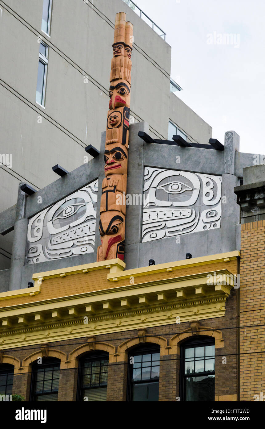 First Nations carving, Skwachàys Healing Lodge. Aboriginal medical stay ...