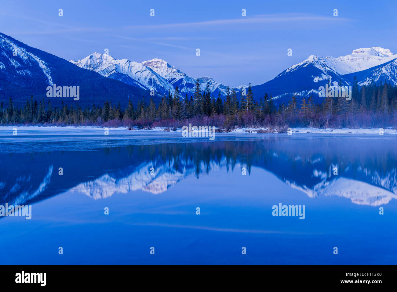Vermilion Lakes in winter, Banff National Park, Alberta, Canada Stock ...