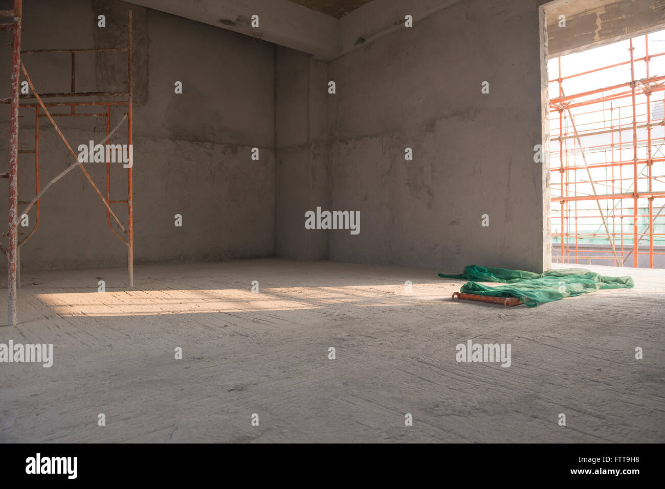 Unfinished room hi-res stock photography and images - Alamy