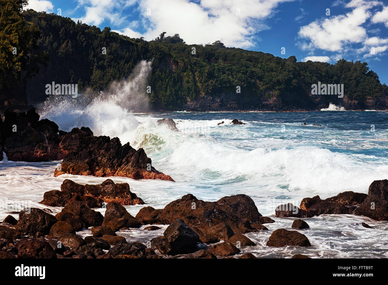 Ocean swells and island hi-res stock photography and images - Alamy