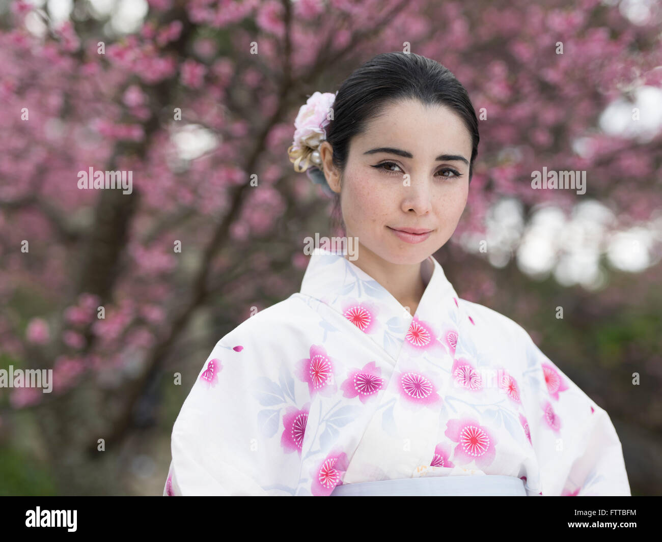 Woman yukata caucasian hi-res stock photography and images - Alamy