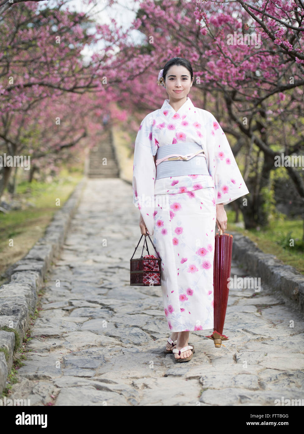 Red Japanese Cherry Blossom Yukata Japan Cherry Blossom Photo Tour