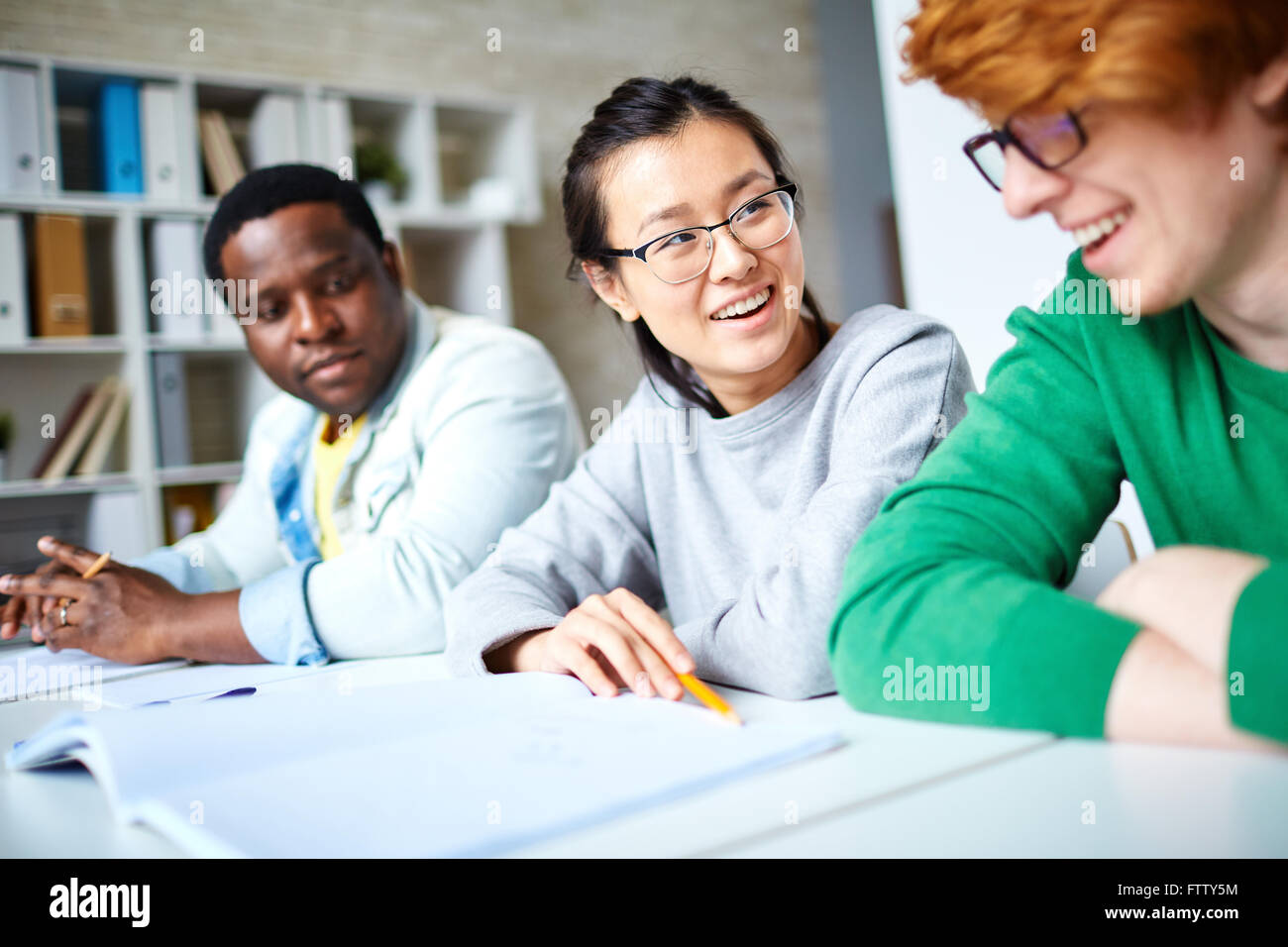 Interacting students hi-res stock photography and images - Alamy