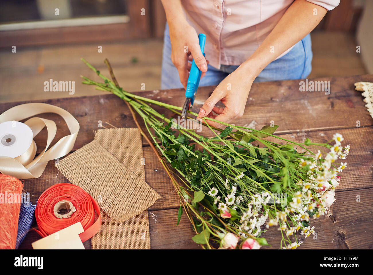 Cutting stems hi-res stock photography and images - Alamy