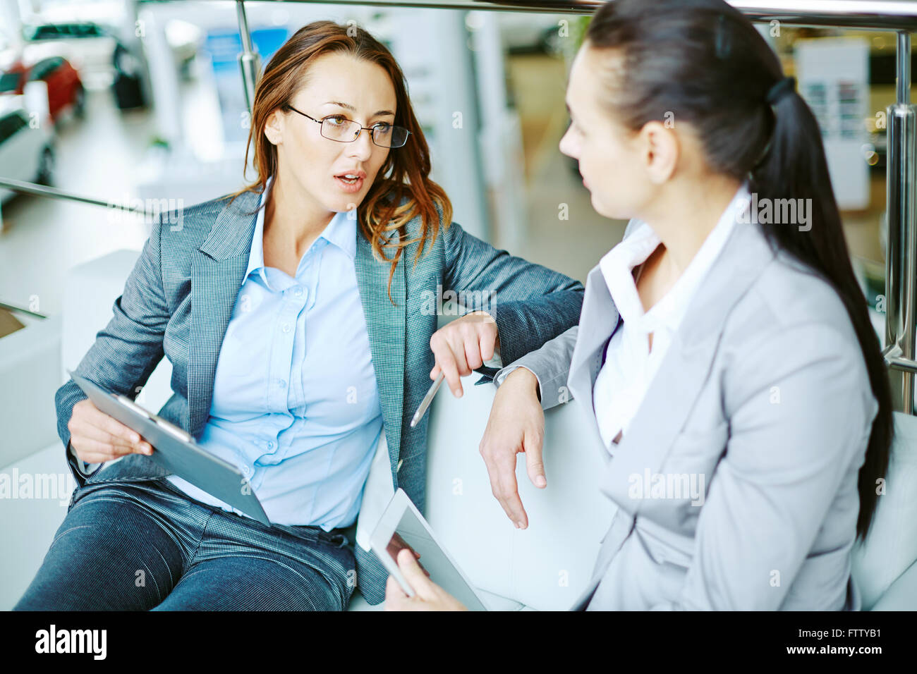 Explaining strategy hi-res stock photography and images - Alamy