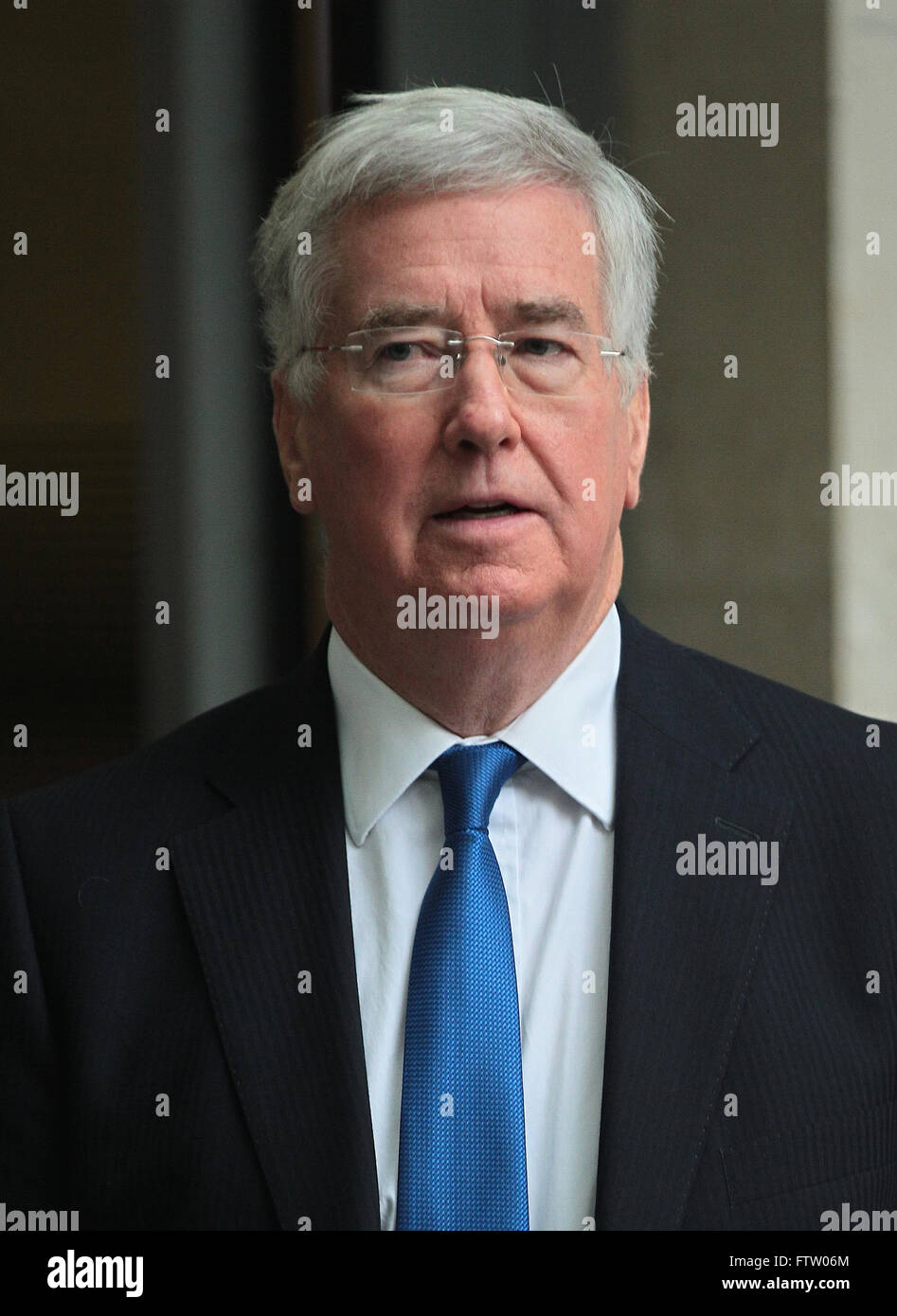 London, UK, 29th Nov 2015: Defence Secretary Michael Fallon seen ...