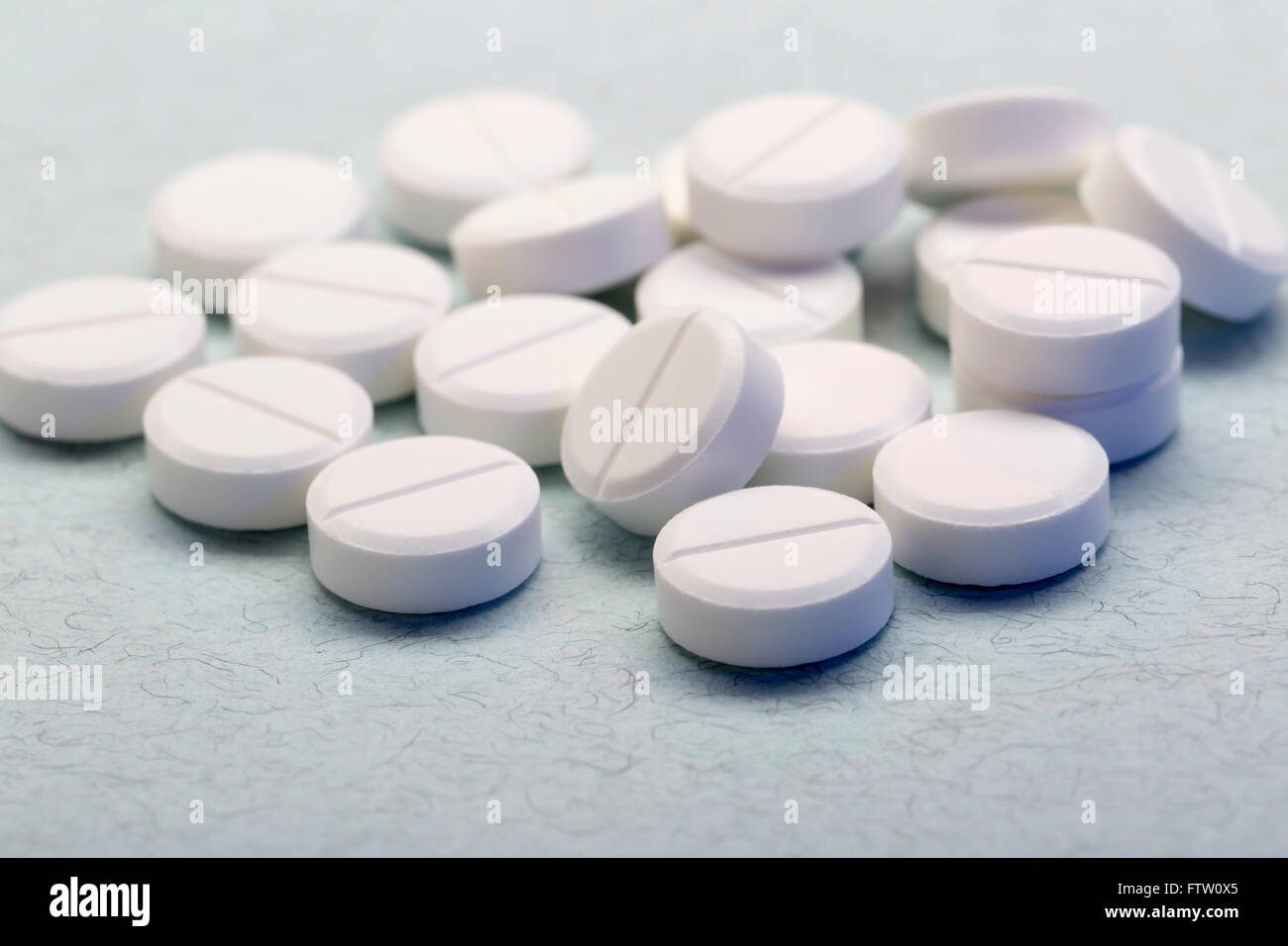 Pills closeup hi-res stock photography and images - Alamy