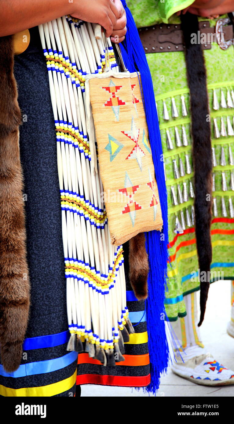 Native american clothing hi-res stock photography and images - Alamy