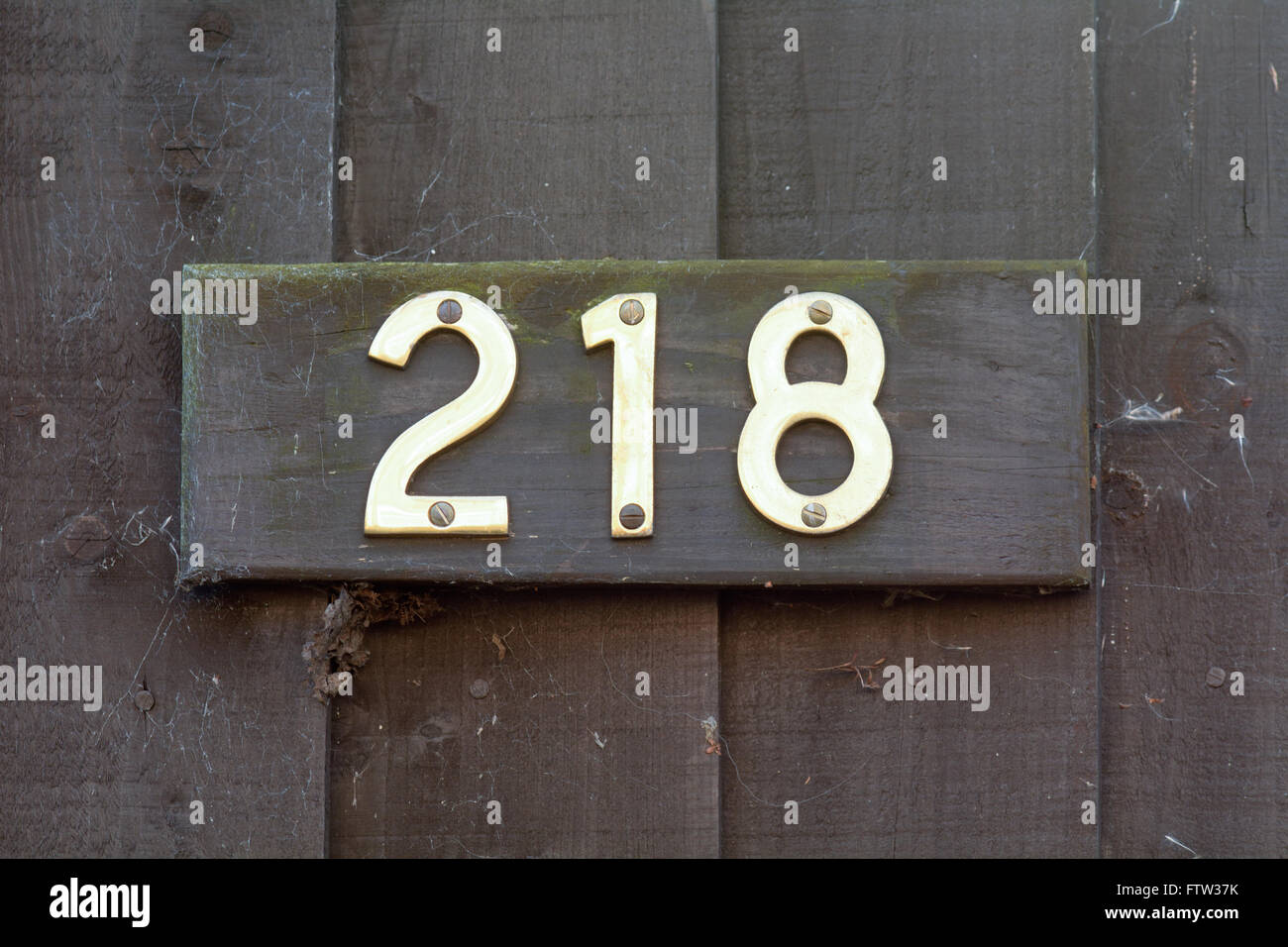 Sign with gate numbers hi-res stock photography and images - Alamy