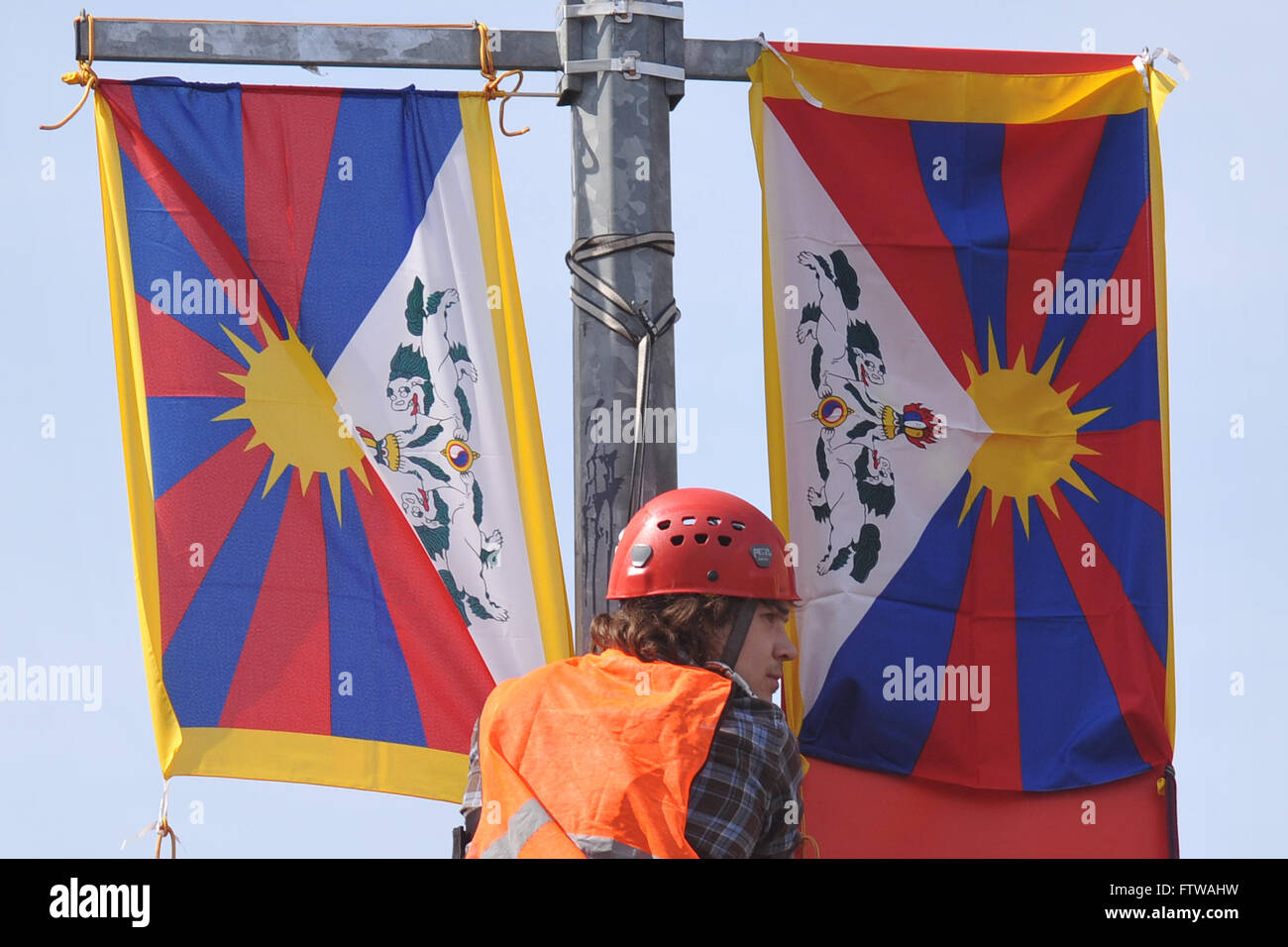 Tibetan flags, protest Stock Photo - Alamy