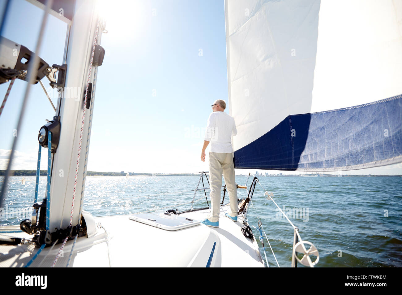 Sailing adventure man hi-res stock photography and images - Alamy