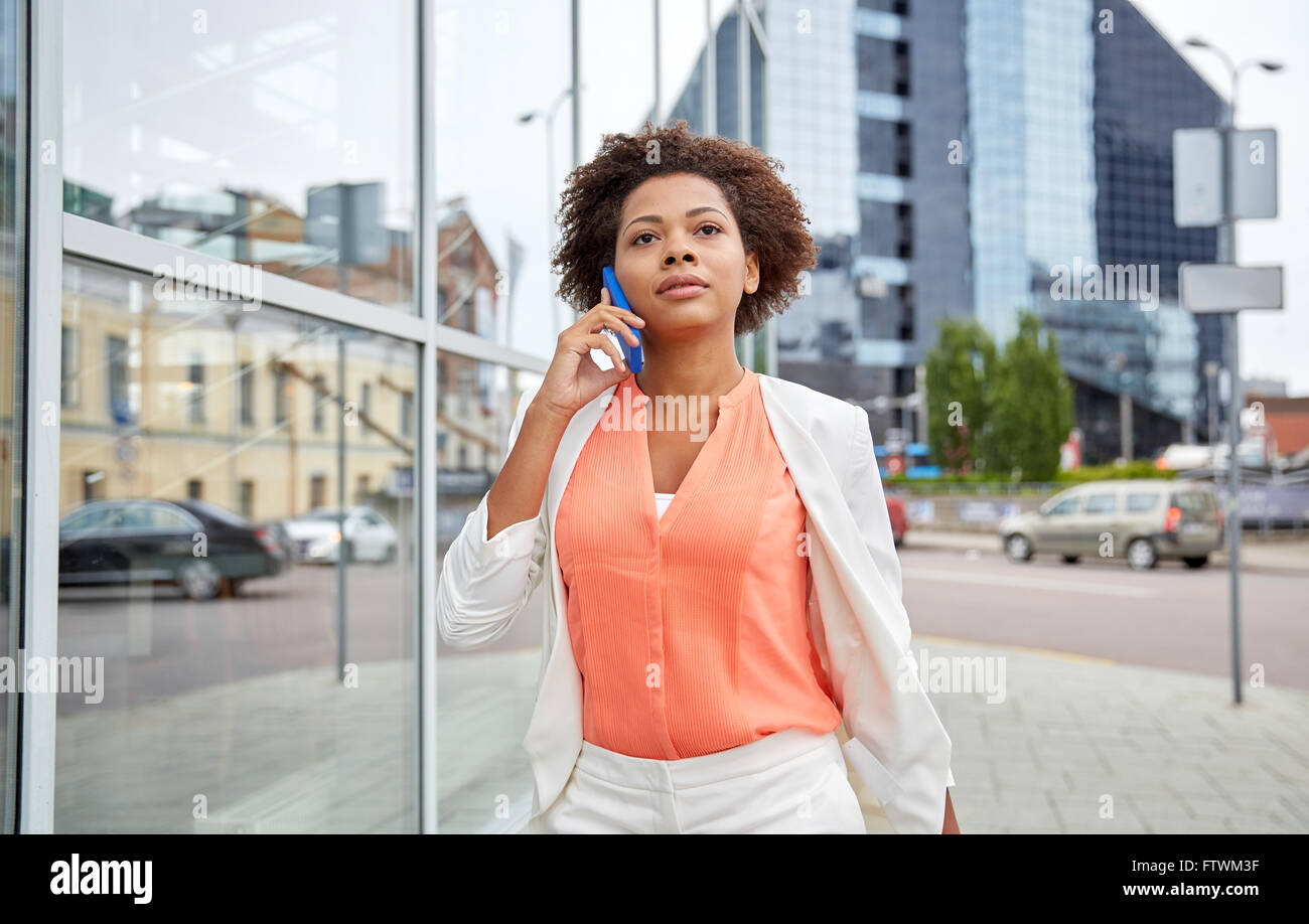 african businesswoman calling on smartphone Stock Photo - Alamy