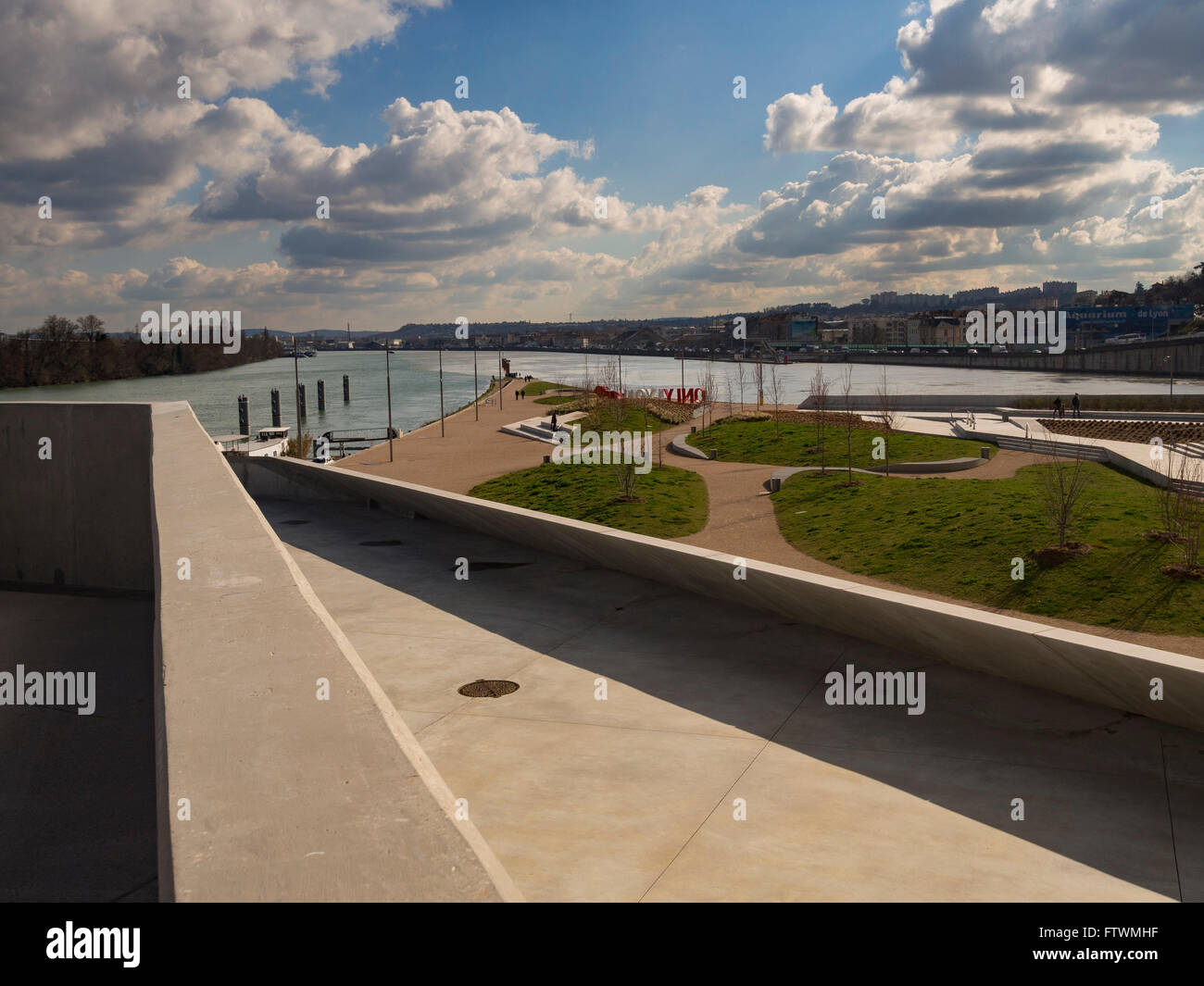 Junction point of the Rhône (on the left) and the Saône (on the right ...