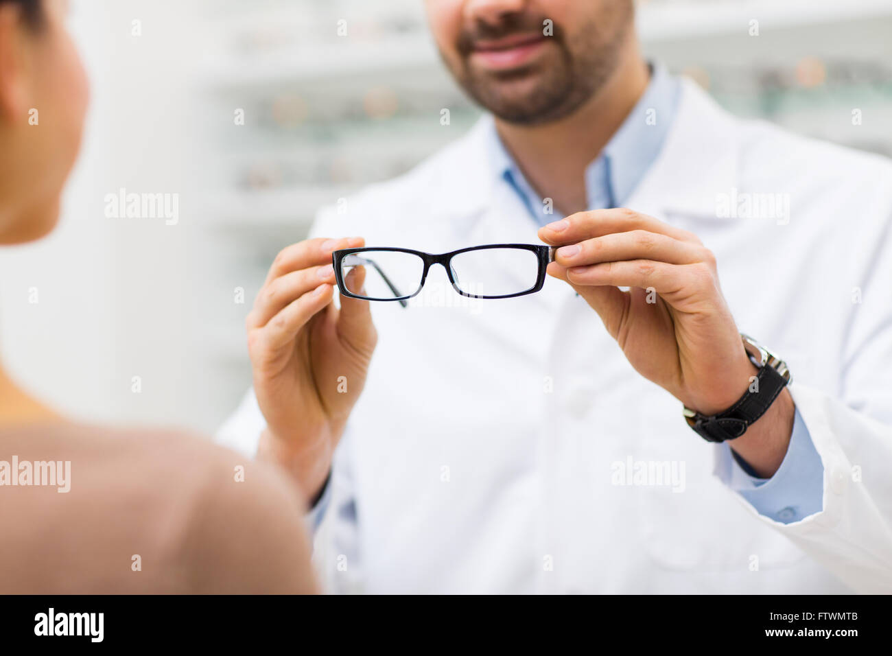 Hospital optician lens vision hi-res stock photography and images - Alamy