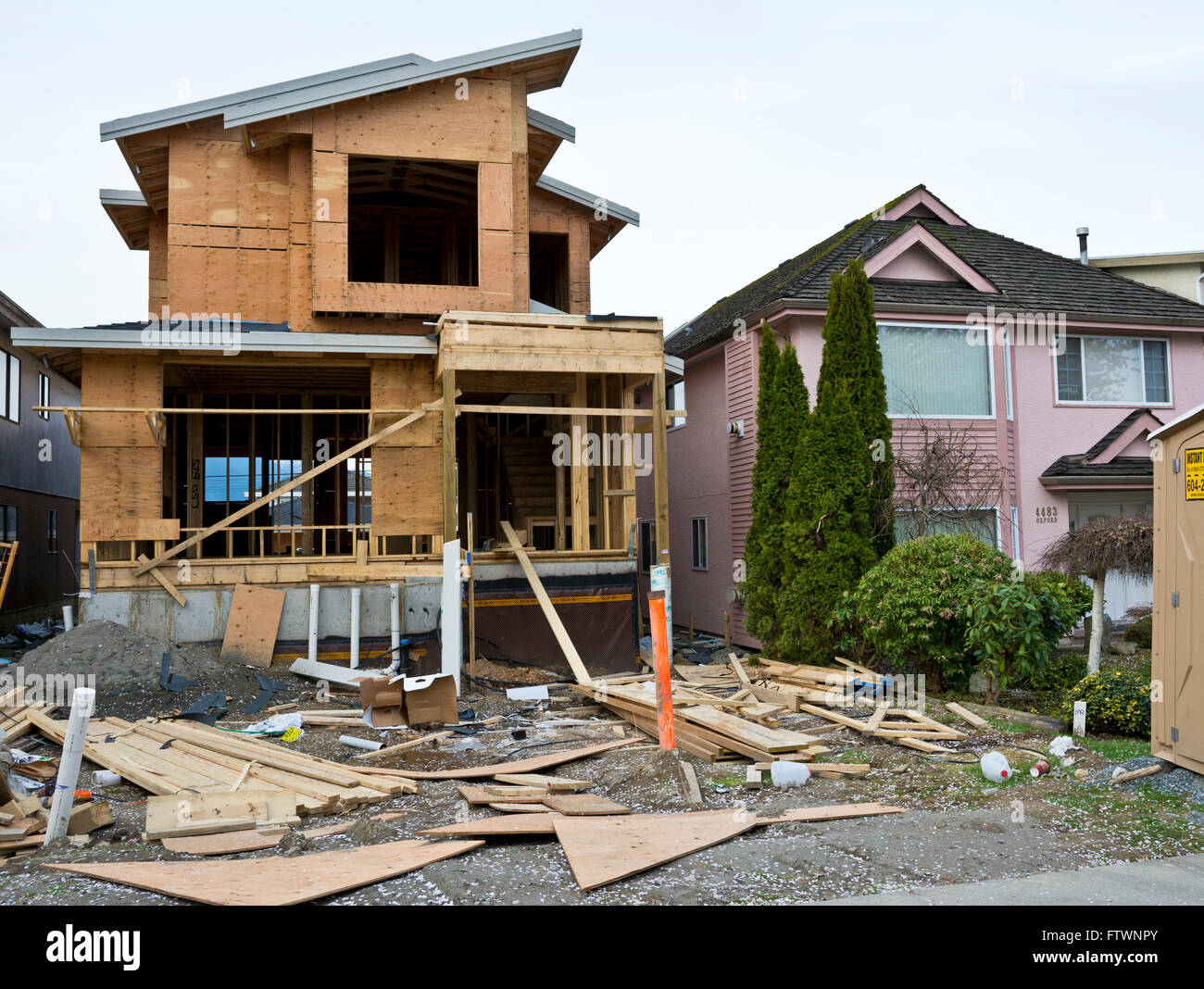 House construction canada hi-res stock photography and images - Alamy