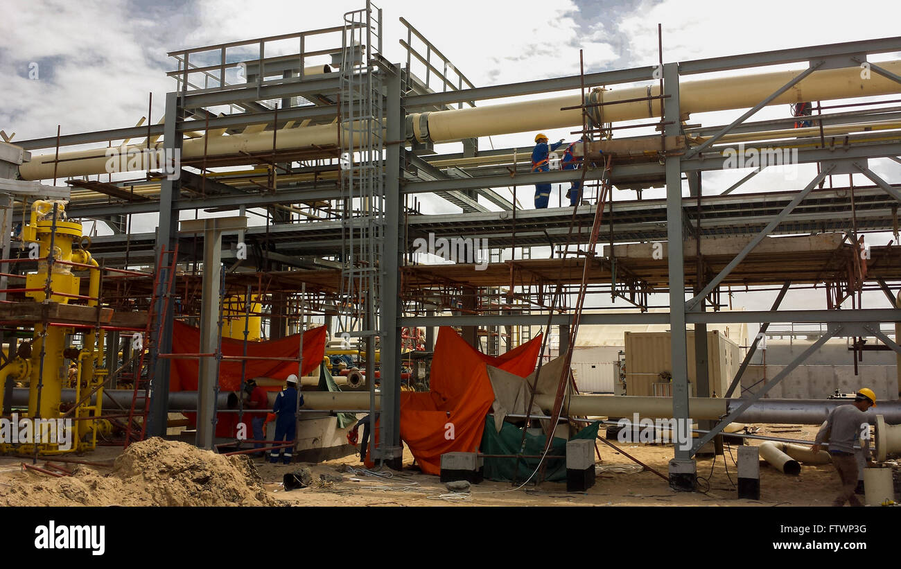 Oil and gas processing plant hi-res stock photography and images - Alamy