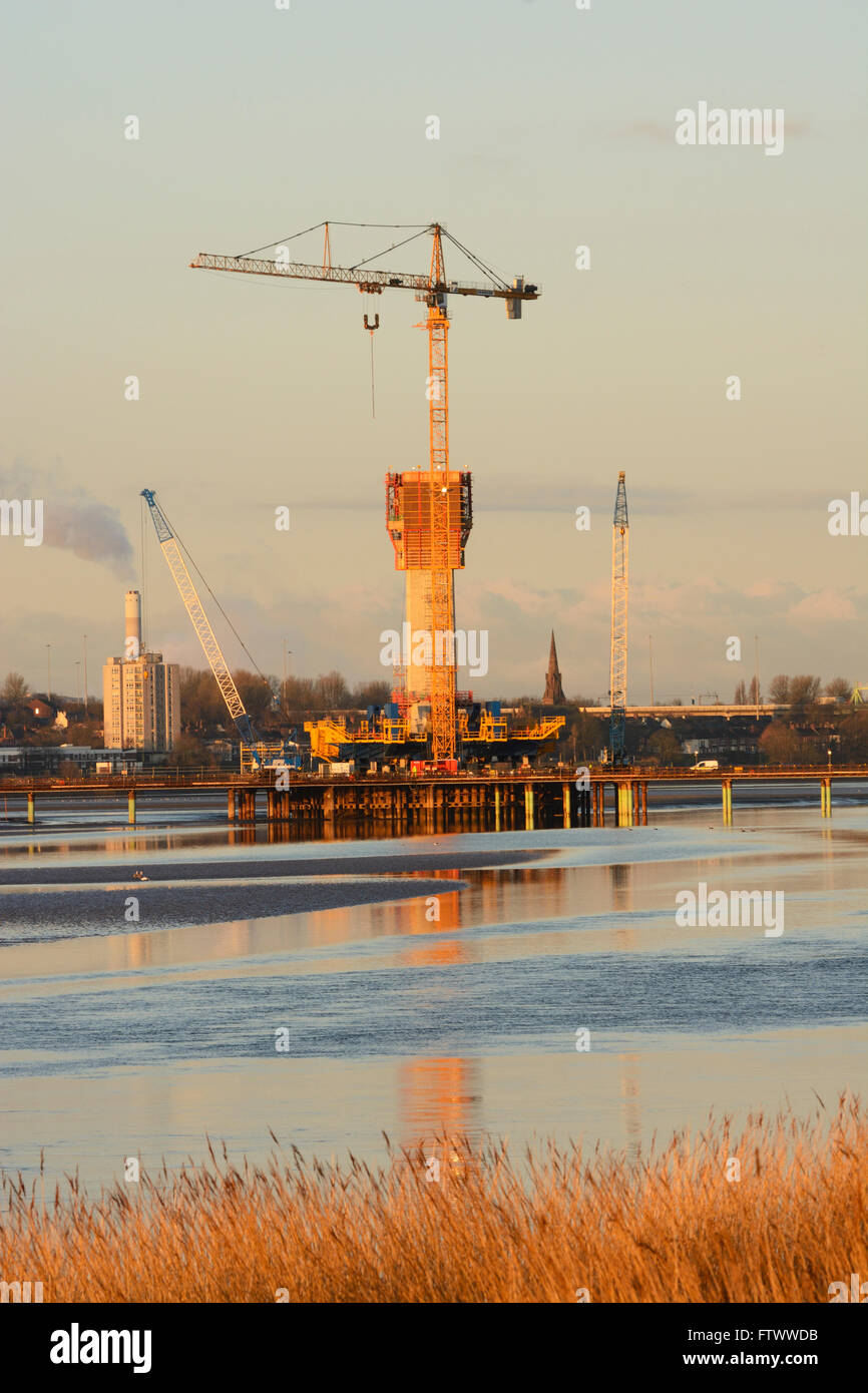 Constructing a new bridge hi-res stock photography and images - Alamy