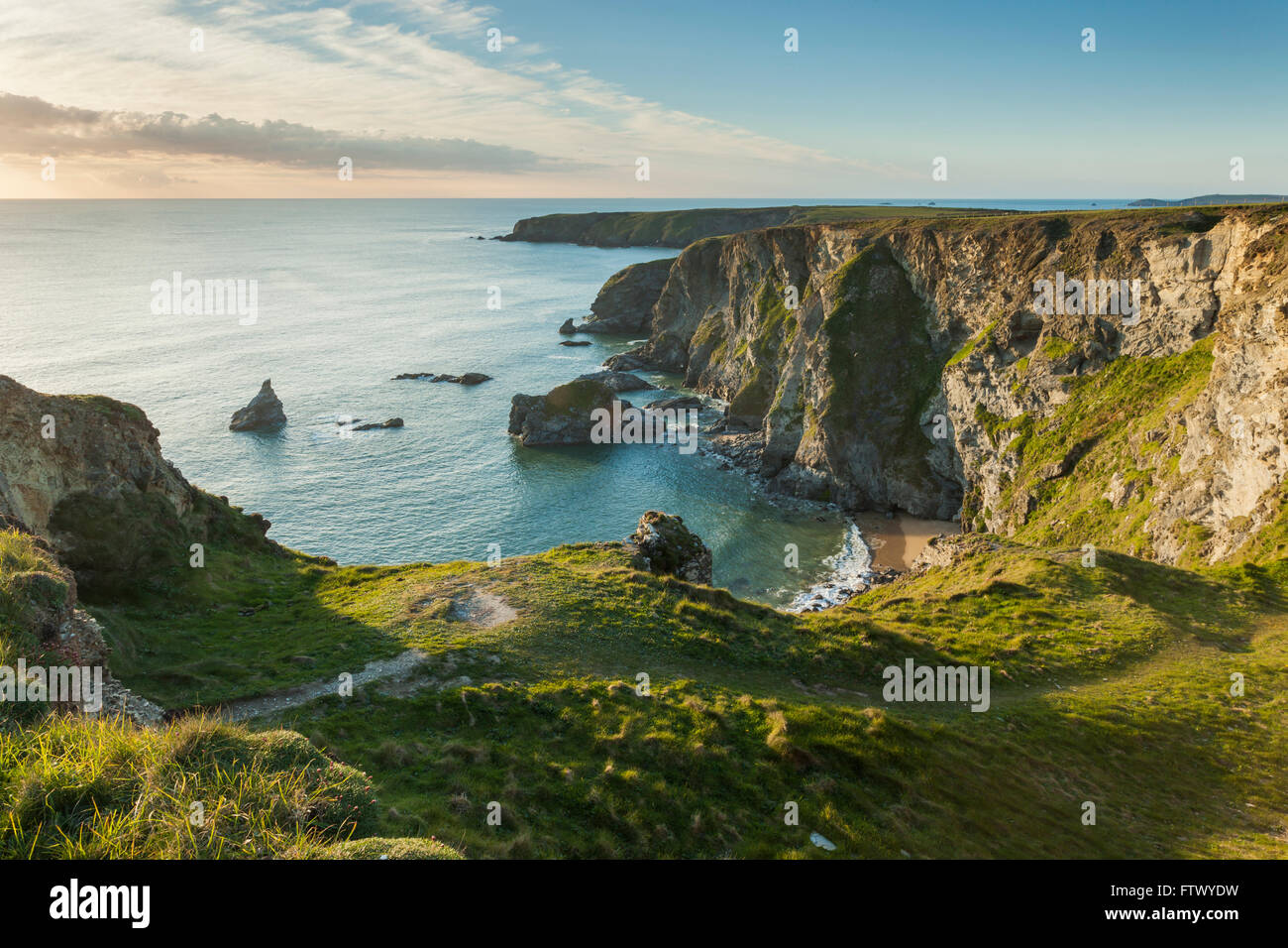 Sunny spring afternoon at Bedruthan Steps, north coast of Cornwall ...