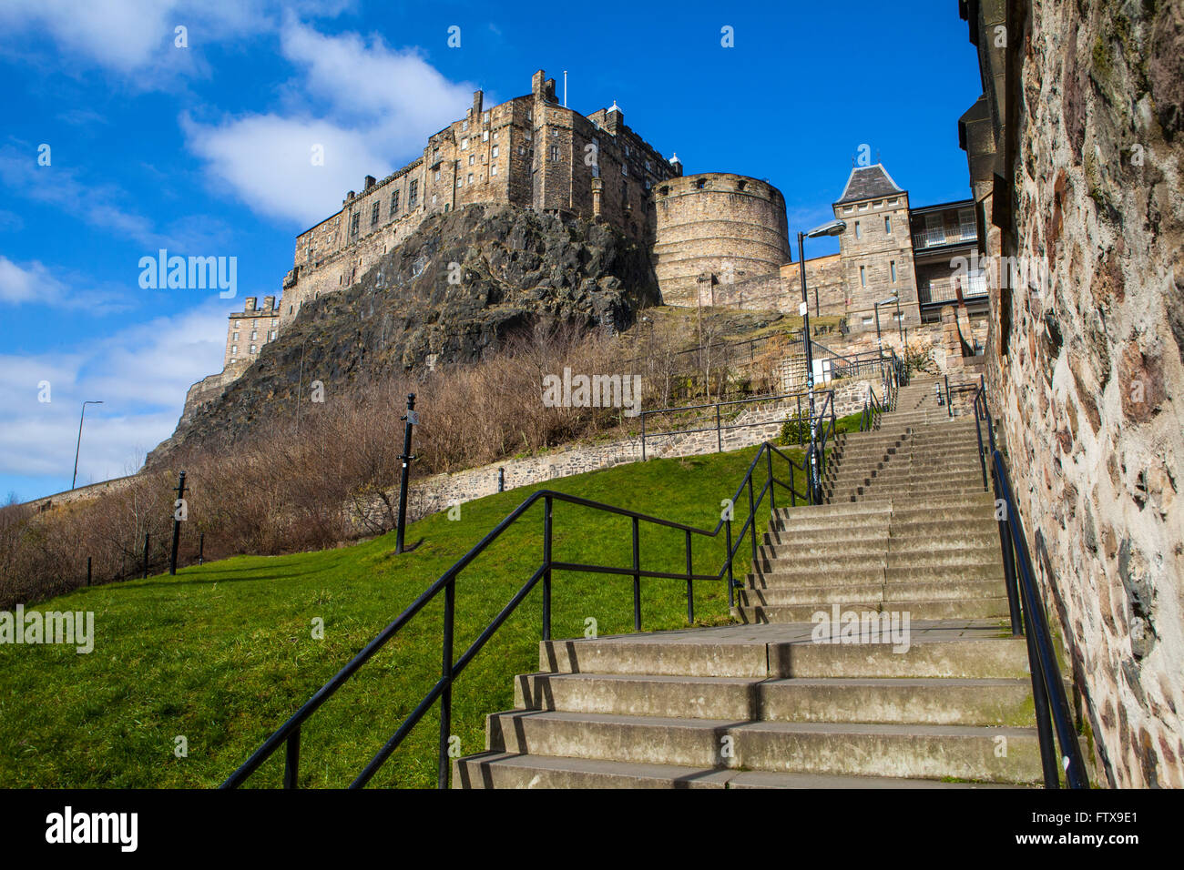 A view of Edinburgh Castle and Grannys Green Steps in Edinburgh ...