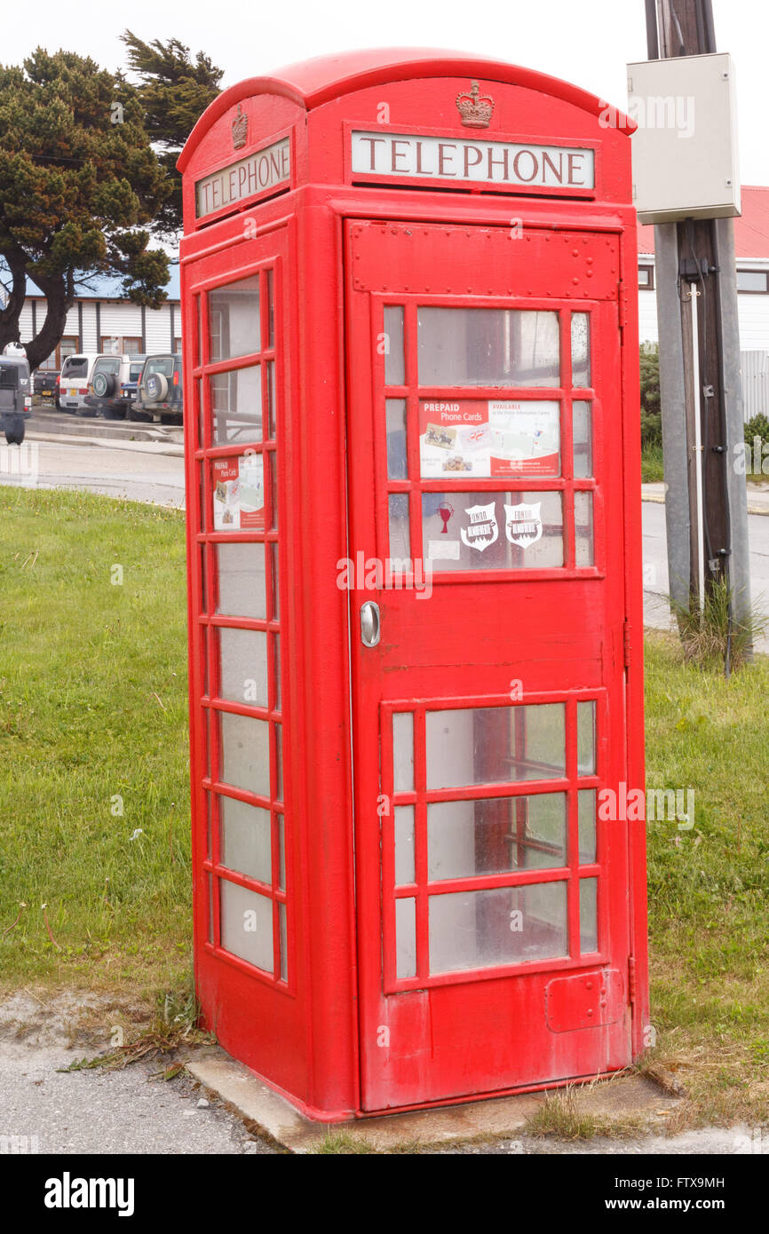 British iconic red telephone box hi-res stock photography and images ...